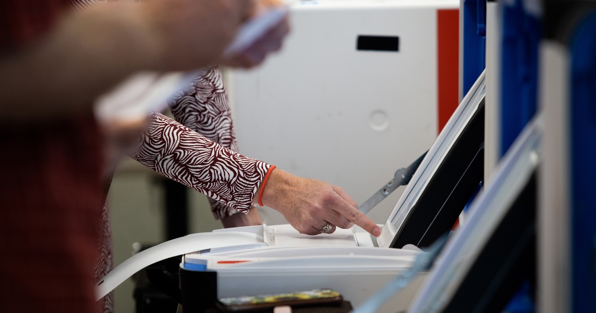 Texas won’t require new voting equipment in 2026 | The Texas Tribune