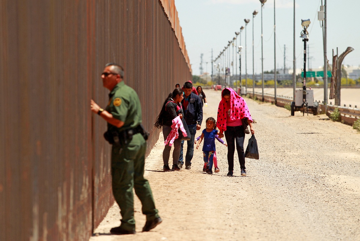 Migrant apprehensions continue to surge on Texas-Mexico border | The ...