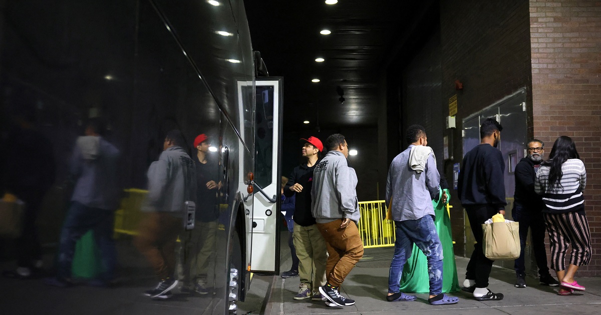 Gov. Greg Abbott adds Denver as destination for migrant buses | The ...