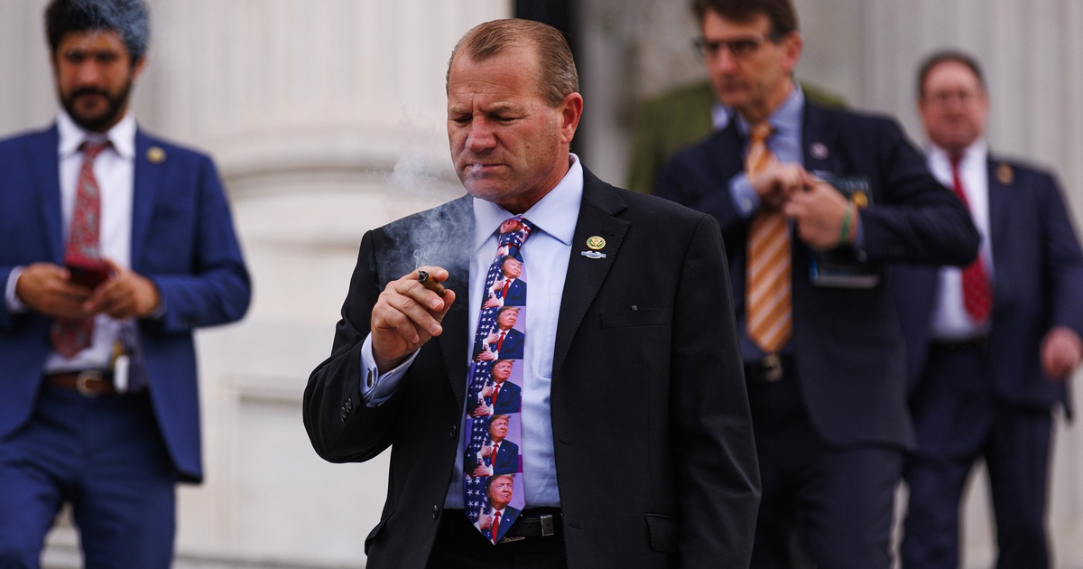 Troy Nehls defends military record amid badge scandal | The Texas Tribune