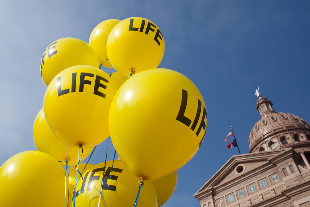 Hundreds Crowd Capitol to "Rally for Life" | The Texas Tribune