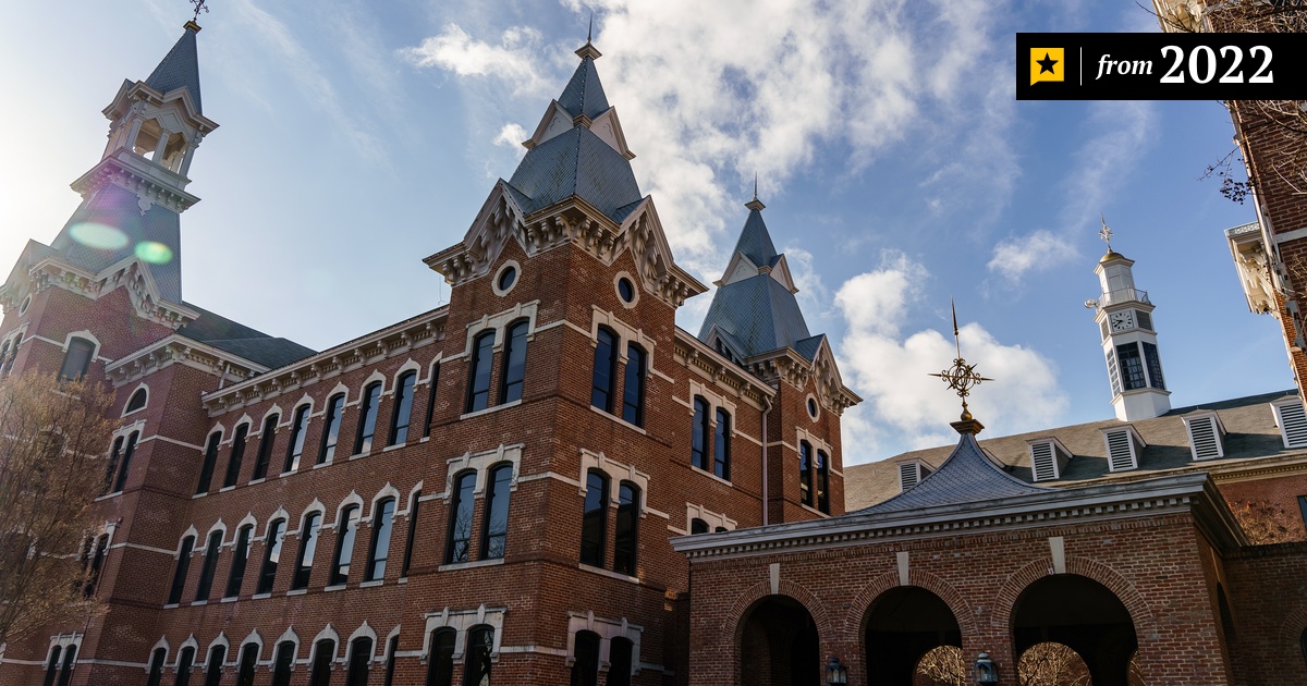 Student loan forgiveness program blocked by Texas judge | The Texas Tribune