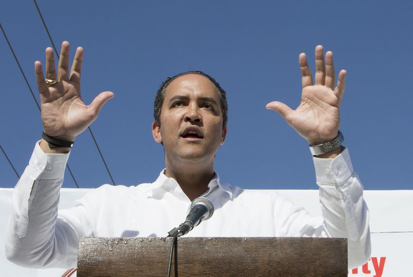 U.S. Rep. Will Hurd announces "narrow and bipartisan" bill to save DACA ...