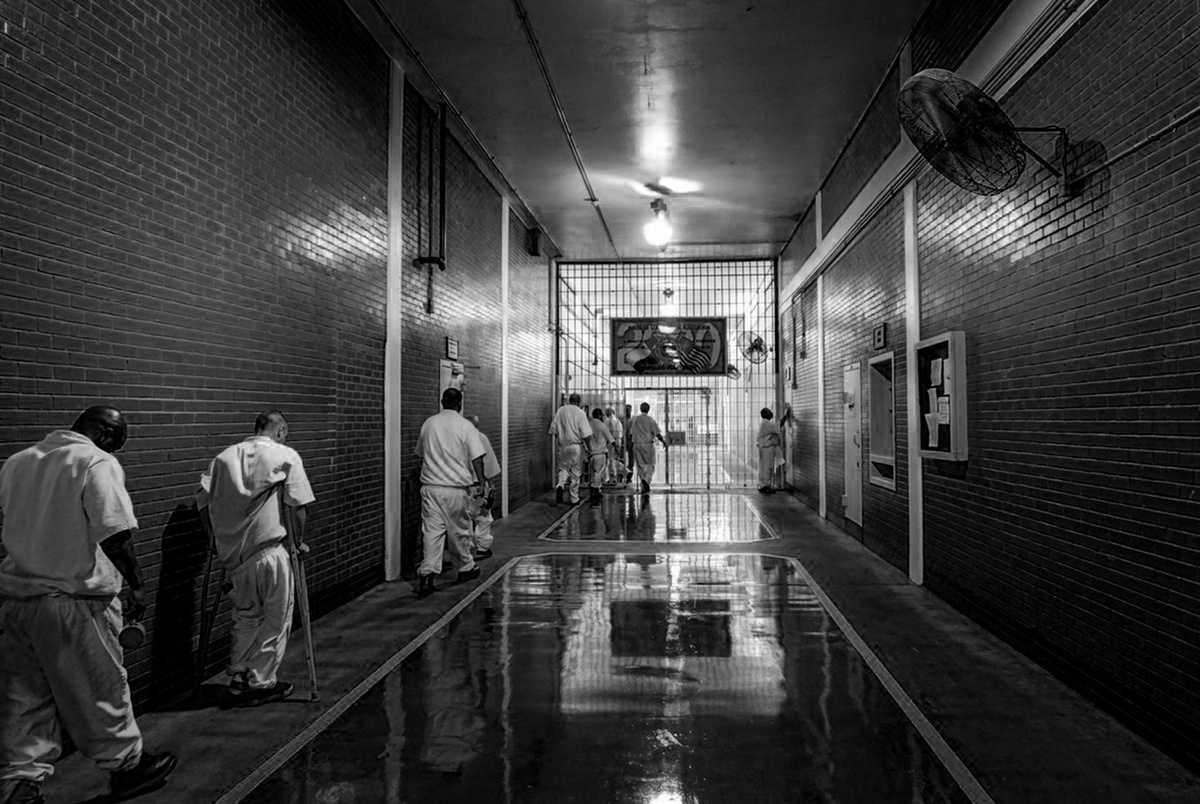 Texas' estimated cost to cool a hot prison has dropped from $20 million ...