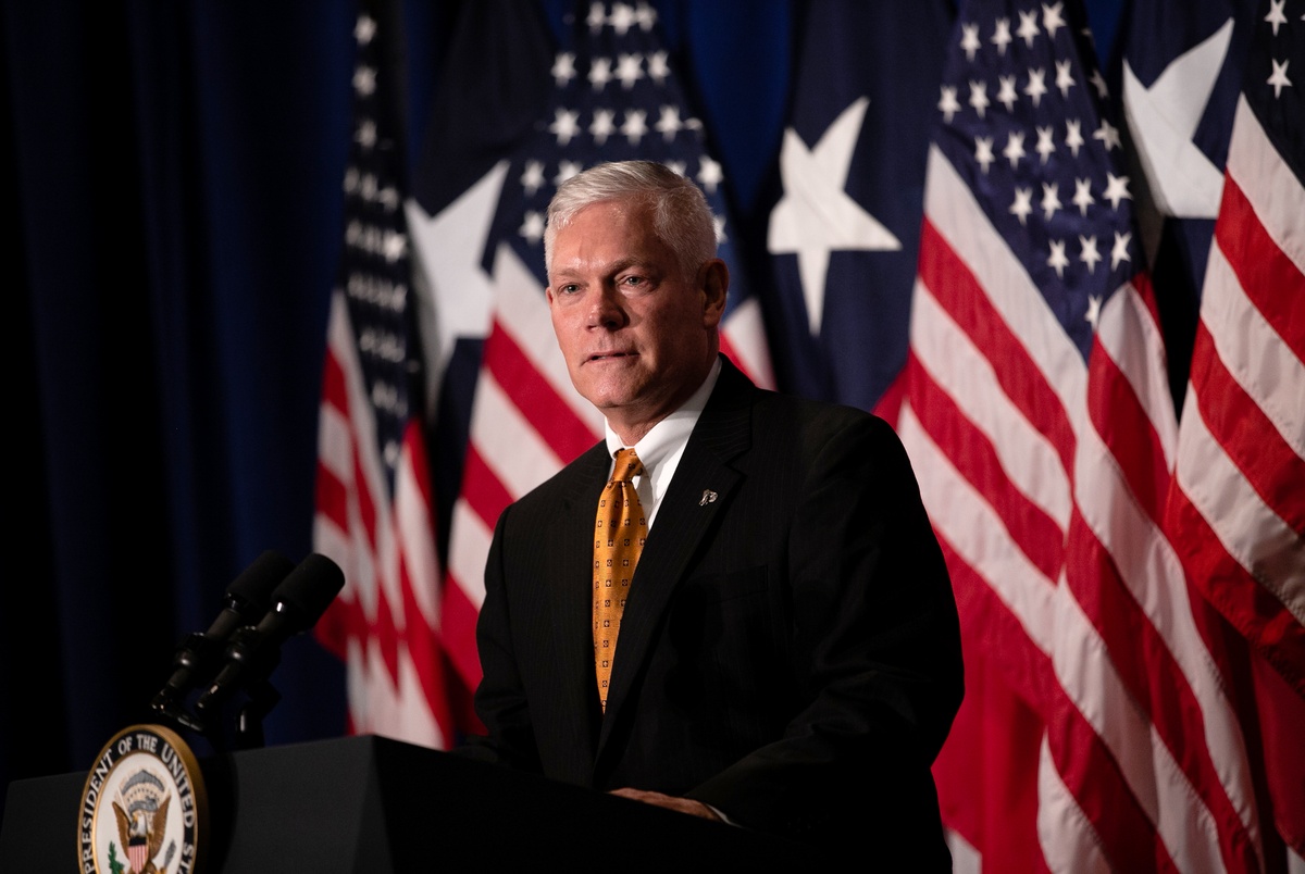 Pete Sessions seeks a return to Congress in runoff against Renee Swann ...