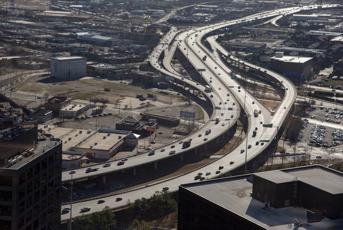 Texas cities try to lure millennials as state builds more highways to ...