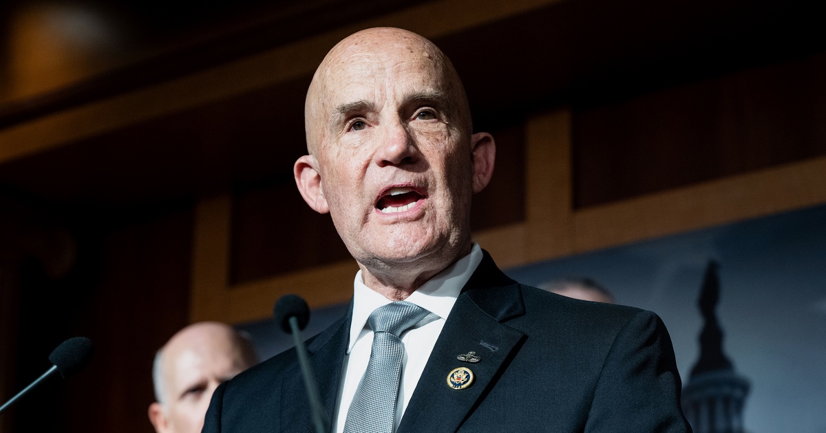 Keith Self changes vote, allowing Mike Johnson to stay speaker | The ...