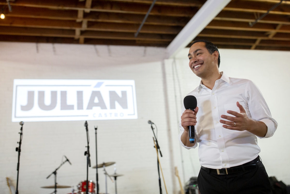 Julián Castro buys Fox News ad to rebuke Donald Trump | The Texas Tribune