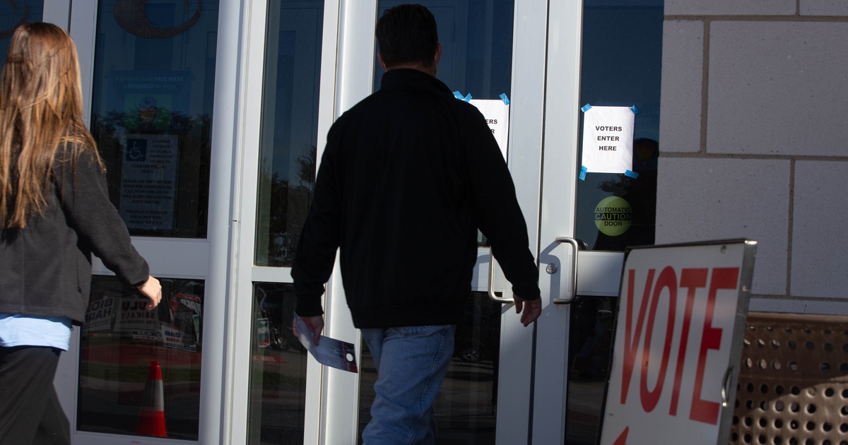 Texas counties replace voting machines after Trump order | The Texas ...