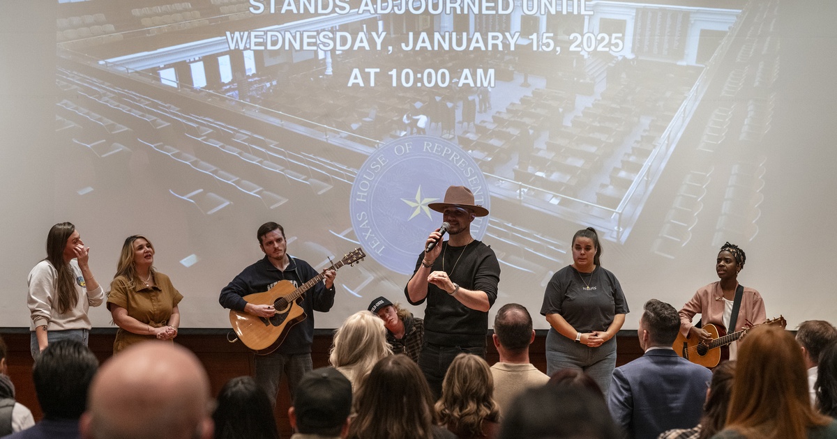 Texas lawmakers, pastors prepare for “spiritual battle” | The Texas Tribune