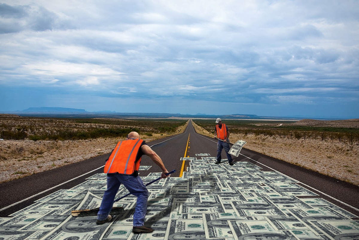 Fee Hike a Leading Contender to Raise Money for Roads | The Texas Tribune