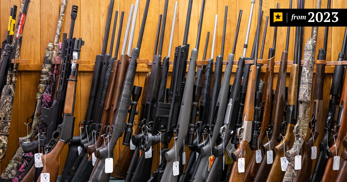 Poll finds Texans support raising age to buy guns from 18 to 21 | The ...