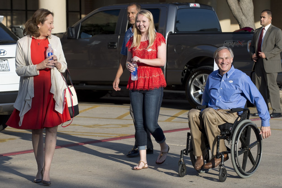Abbott Votes, Predicts Strong Showing With Latinos | The Texas Tribune