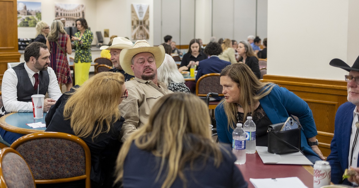 Texans wait 18 hours to testify on PFAS bill | The Texas Tribune