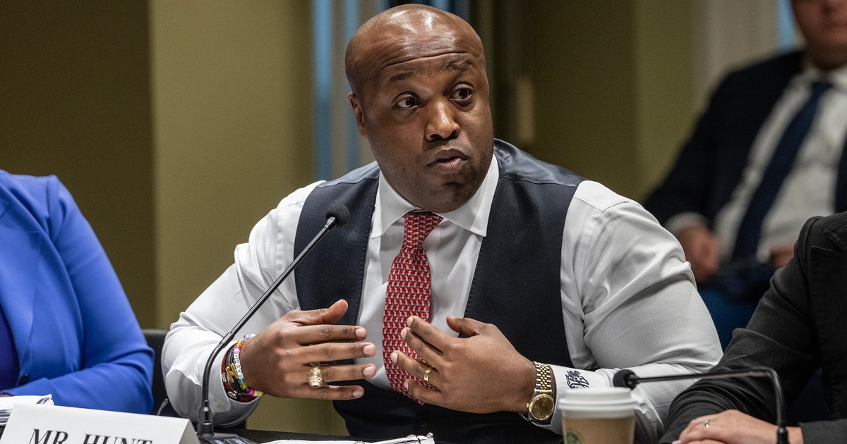 Texas congressman Wesley Hunt praised in statewide ads | The Texas Tribune