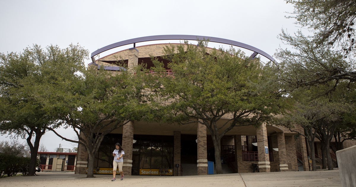 Community college “deserts” deter Texas students from higher ed | The ...