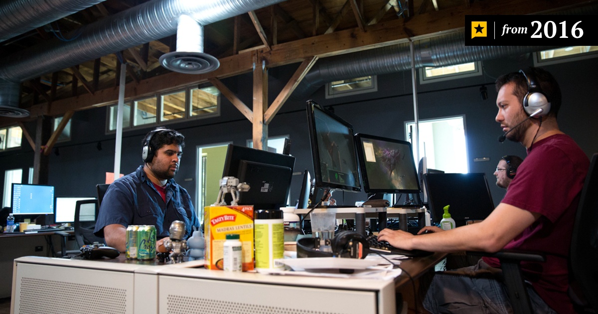 Microsoft Acquires, Reshapes "Minecraft" in the Classroom | The Texas ...