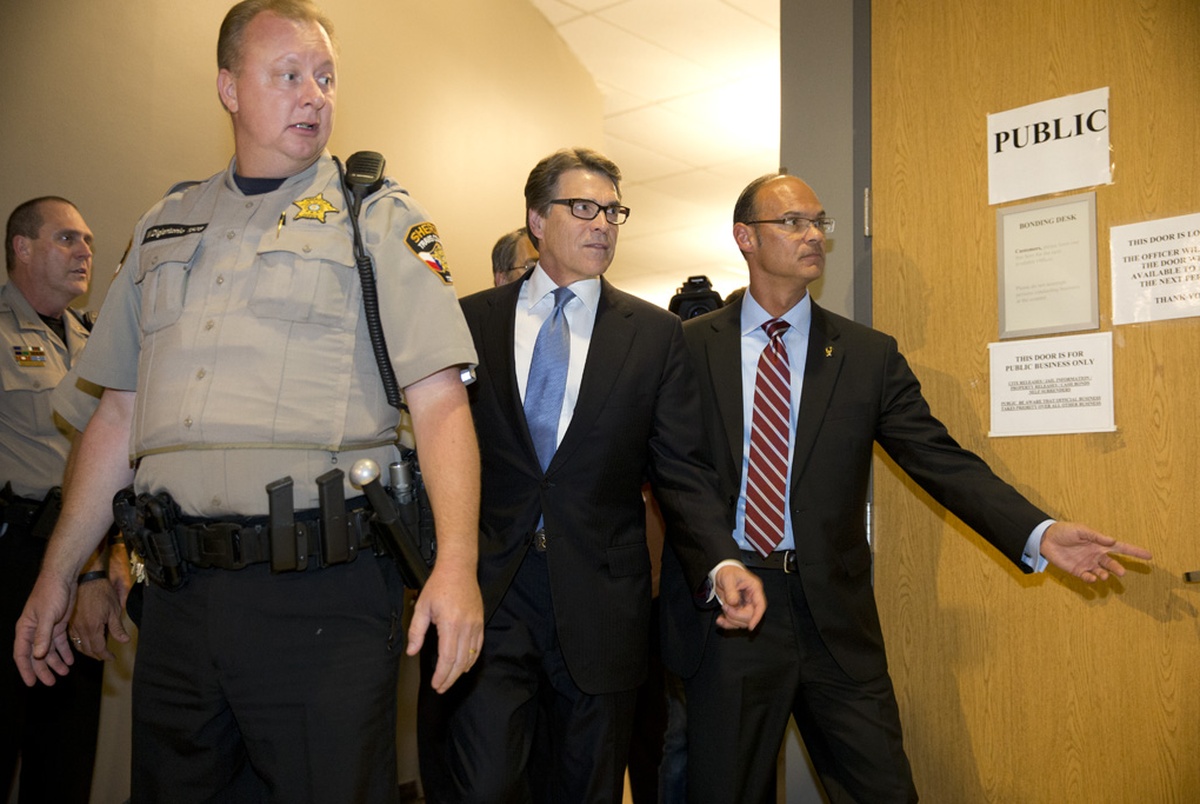 Perry Attorneys: Cancer Agency Probe Not Basis of Veto | The Texas Tribune