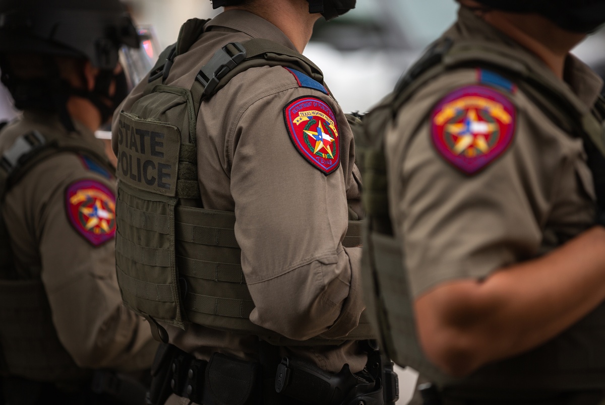 Texas Gov. Greg Abbott sends state police to Dallas | The Texas Tribune