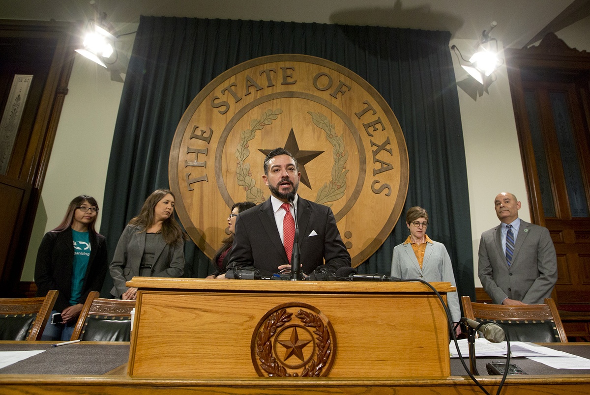 State Rep. César Blanco to run for Texas Senate | The Texas Tribune